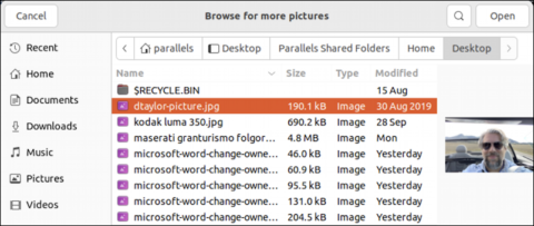 How Can I Customize My Account Picture in Ubuntu Linux?